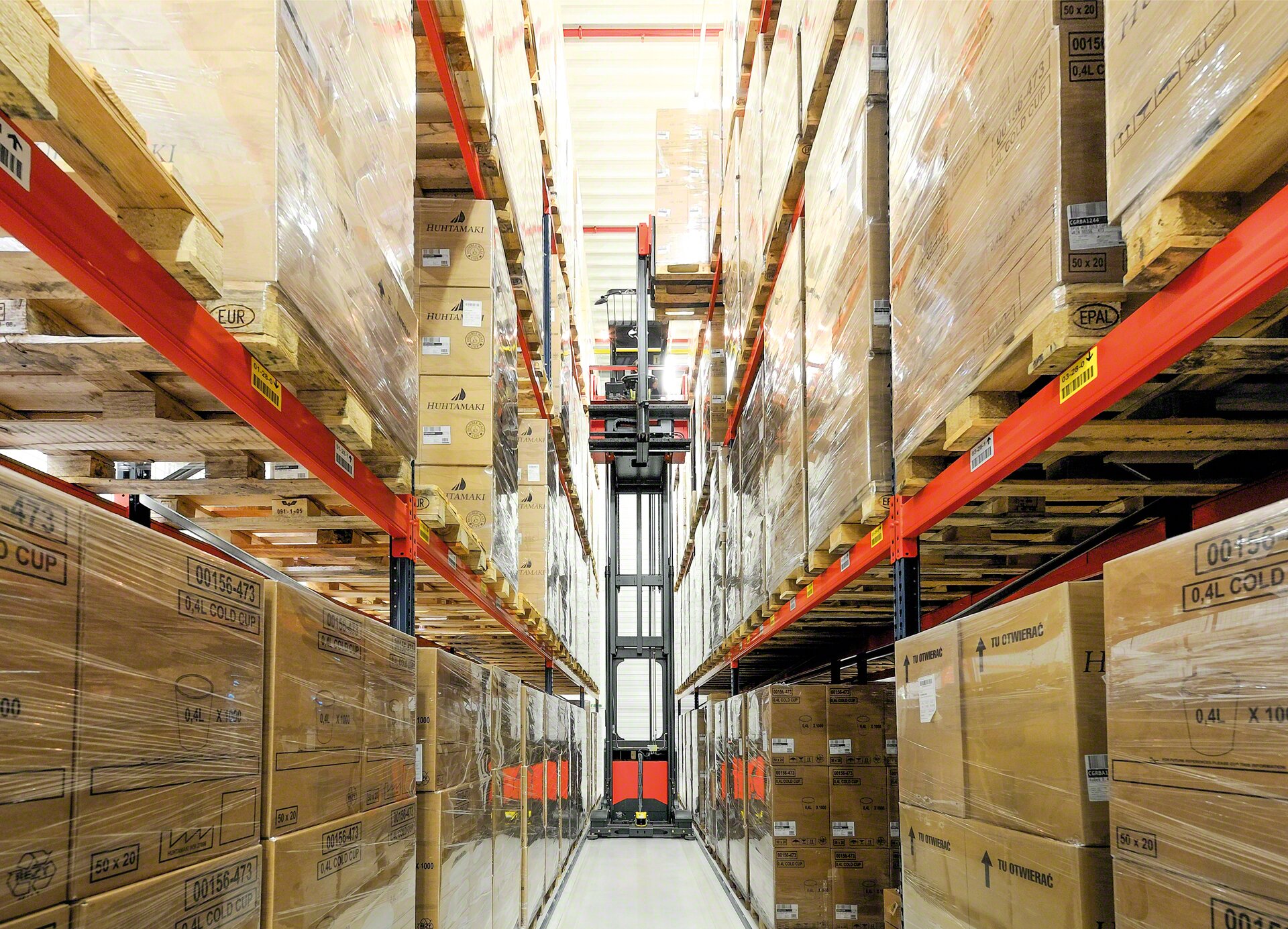 Conventional pallet racking | Pallet racking - Mecalux.co.ke