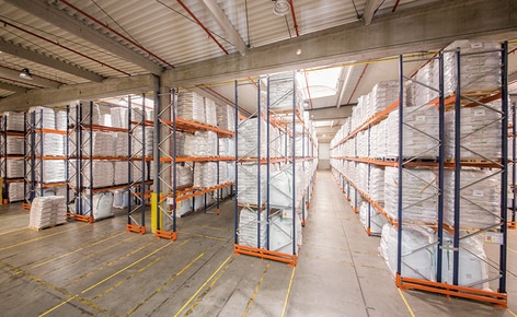 Example of pallet racking and drive-in at Sedis Logistics in Belgium ...
